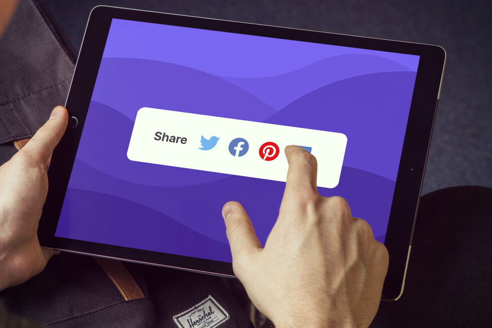 How and where to add social share buttons to your website